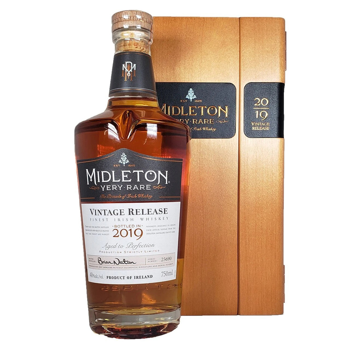 Midleton Very Rare 2019 Irish Whiskey with Box 700ml — The Liquor Shop ...